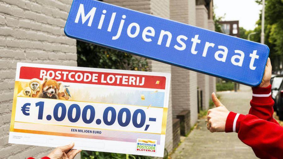 Twee geluksvogels uit Nijmegen verdelen 1 miljoen euro bij Postcode Loterij | Nieuws uit Nijmegen